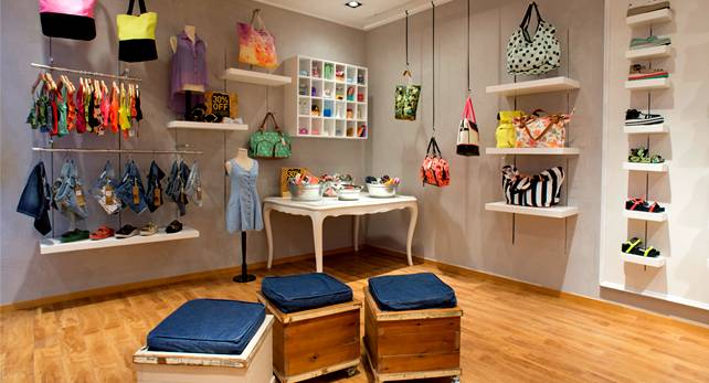 Decoración locales de ropa - Imagui